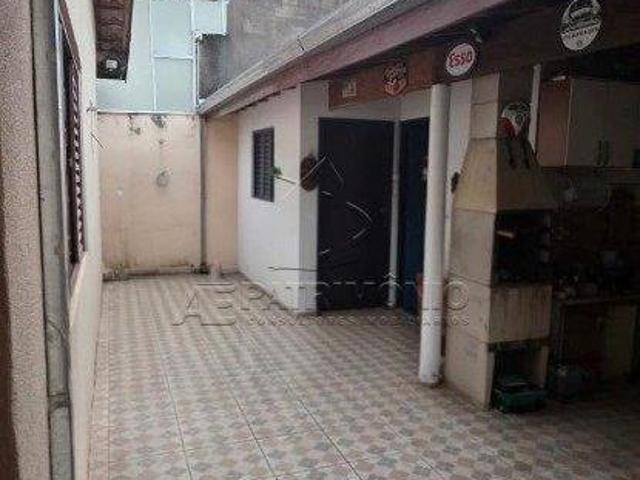 CASA TERREA COM 3 QUARTOS SENDO 1 SUITE JARDIM SANDRA