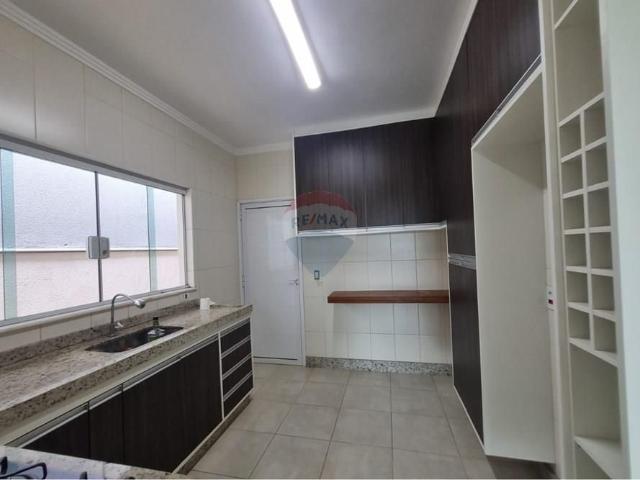Casa Térrea com 3 quartos, 1 suíte para alugar com AC 200m², Reserva da mata, Vinhedo, SP