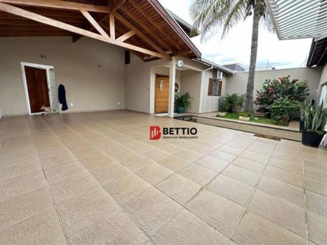 Casa térrea com 3 quartos, 1 suíte, piscina, churrasqueira, 4 vagas, Esplanada II, Indaiatuba SP
