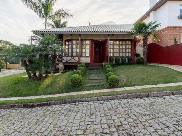Casa térrea com 3 suítes