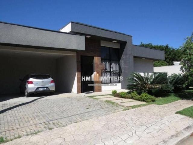 Casa Térrea com 3 Suítes, 5 banheiros, 2 salas, En Foto Voltaica, área gourmet, piscina, quintal gra