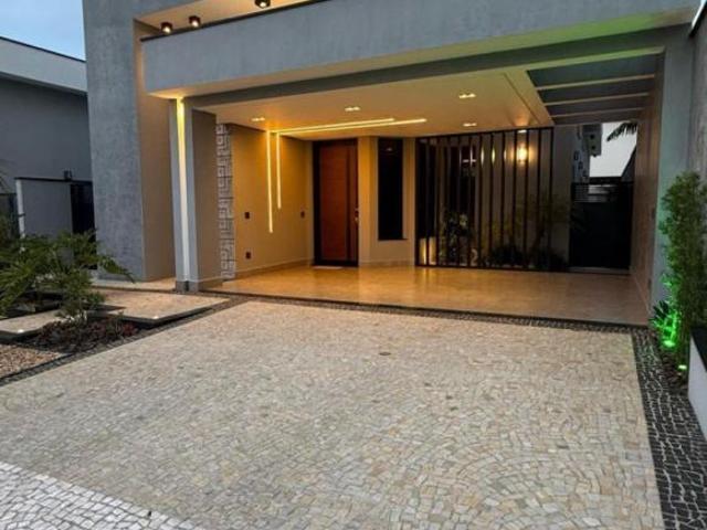 Casa Térrea com 3 suítes, cozinha gourmet e piscina aquecida no Condominio Villa bella Livorno
