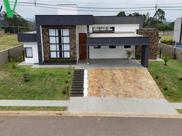 Casa térrea com 3 suítes à venda no condomínio Terras Caxambu em Jundiaí