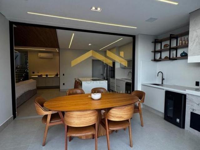 Casa térrea com 3 suítes, área gourmet acabamento diferenciado, cozinha americana, lavanderia no Lo