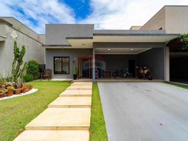 Casa térrea com 3 suítes e escritório no Condomínio Reserva dos Vinhedos _ Louveira/SP