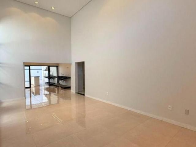 Casa Térrea com 3 Suítes e Piscina no Nova Esplanada I – R$ 1.900.000,00