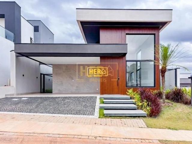 Casa térrea com 3 suítes e piscina no Residencial Pecan