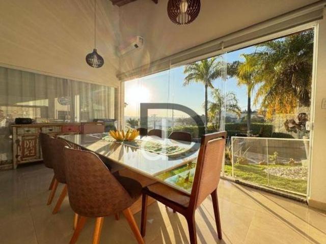 Casa Terrea com 3 Suites e piscina à venda, Condomínio Terras de Vinhedo