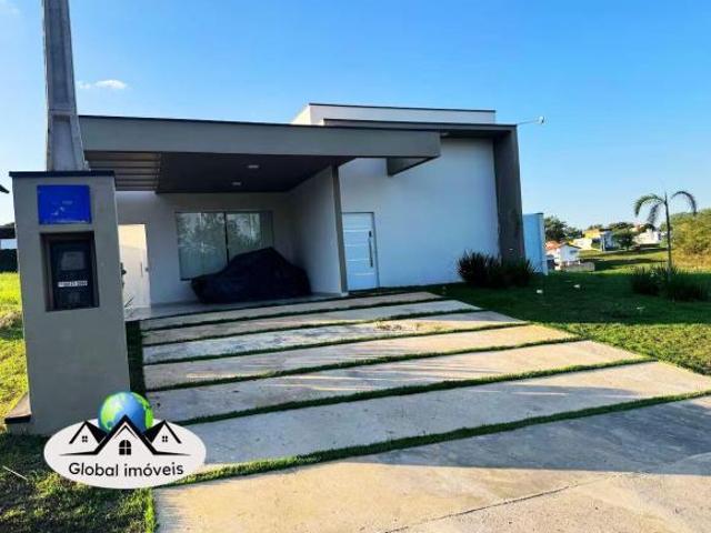 Casa Térrea com 3 Suítes e Piscina Local Alto