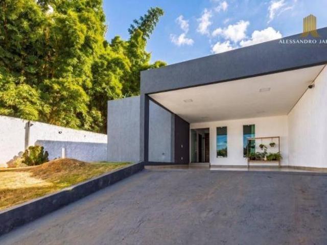 Casa térrea com 3 suítes em Arniqueiras