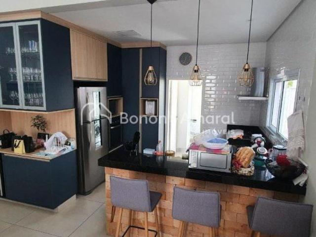 Casa térrea com 3 suítes, living integrado, espaço gourmet, 204 m² no Zermatt, Swiss Park