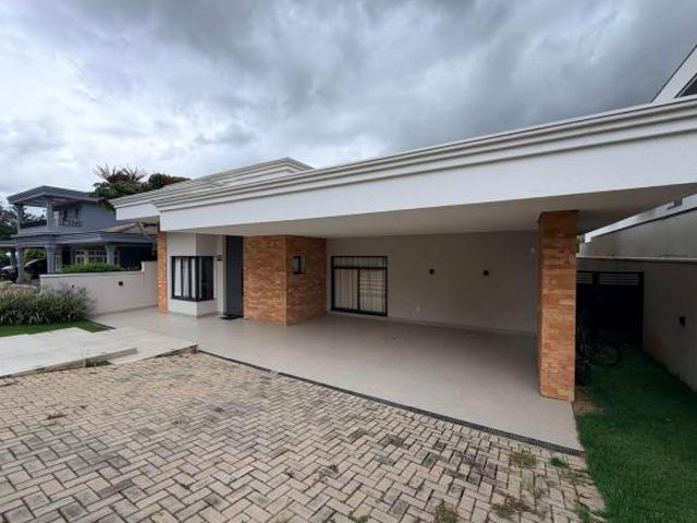 Casa térrea com 3 suítes no Cond. Reserva da Serra em Jundiaí R$ 2.890.000