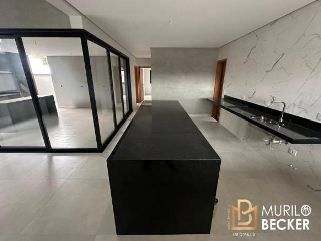 Casa térrea com 3 suítes no Condomínio Terras do Vale