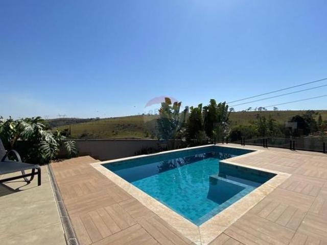 Casa térrea com 3 suites no Condomínio Terras de Santa Cruz Bragança Paulista SP