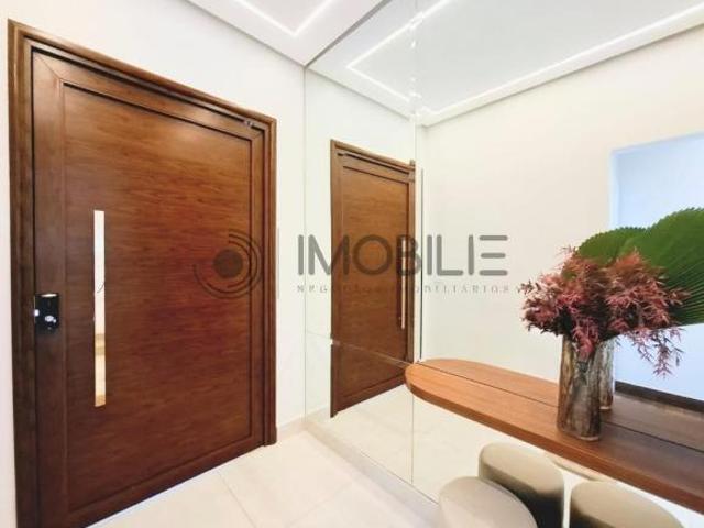 Casa térrea com 3 suítes no Condomínio Alto de Itaici em Indaiatuba/SP