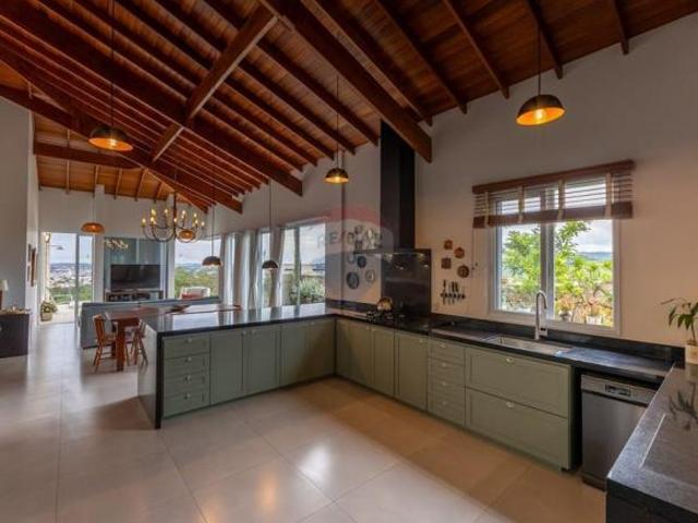 Casa térrea com 3 suites no Condomínio Campo de Toscana em Vinhedo, SP