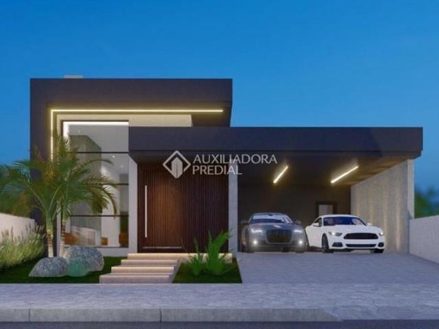 Casa térrea com 3 suítes no bairro Moinhos de Vento