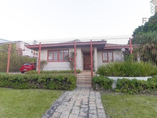 Casa Térrea com 3 Suítes, no Bairro São Pedro em São José Dos Pinhais