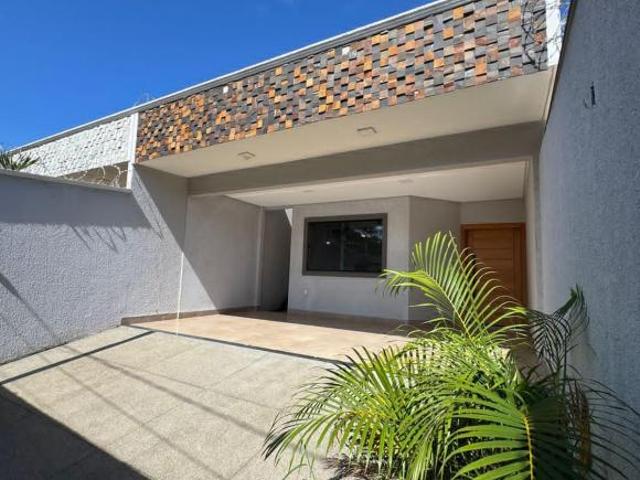 Casa térrea com 3 suítes no setor Faiçalvile, em Goiânia Go