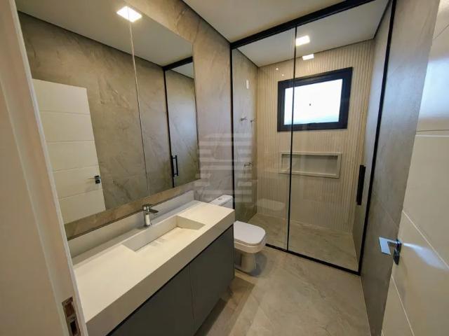 Casa térrea com 3 suítes no Swiss Park 220m2