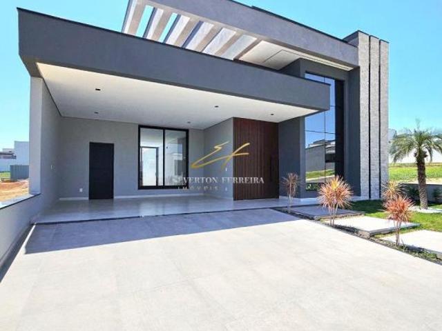 Casa Térrea com 3 Suítes, sendo 1 Master com Closet, Piscina em Condomínio Fechado em Indaiatuba/SP
