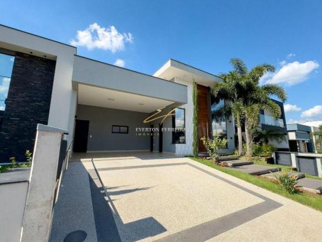 Casa Térrea com 3 Suítes, sendo 2 Demis e 1 Suíte Master com Closet, Escritório em Indaiatuba/SP