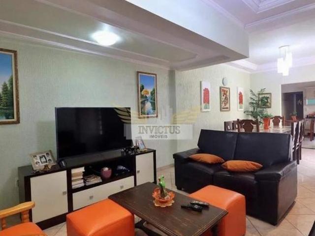 Casa Térrea com 3 Suítes para Comprar, 182m² Bairro Jardim, Santo André/SP