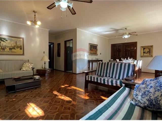 Casa térrea com 3 suítes para locação na Vila Madalena!