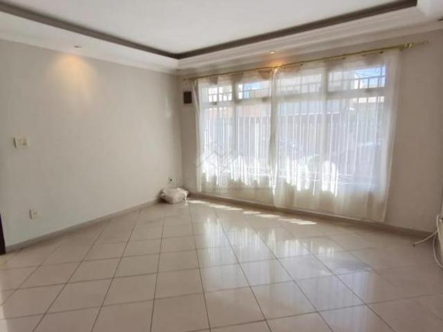 Casa térrea com 02 dormitórios á venda, 132 m² no bairro Homero Thon Santo André/SP