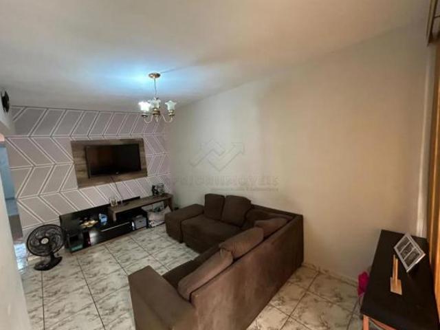 Casa térrea com 02 dormitorios à venda, 208 m² na Vila Linda Santo André/SP