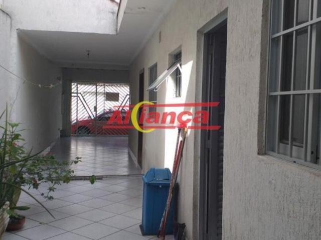 Casa térrea com 02 quartos e suíte no Jardim Munhoz Guarulhos/SP