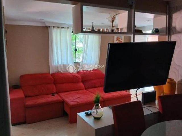 Casa térrea com 03 quartos a venda no bairro Sítio Cercado