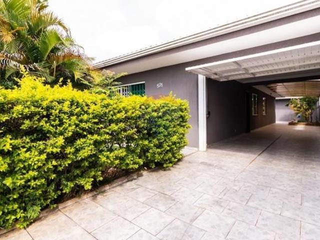 Casa Térrea com 03 quartos no bairro Novo Mundo