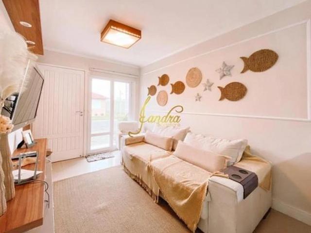 Casa térrea com 112m² no Casa Hermosa