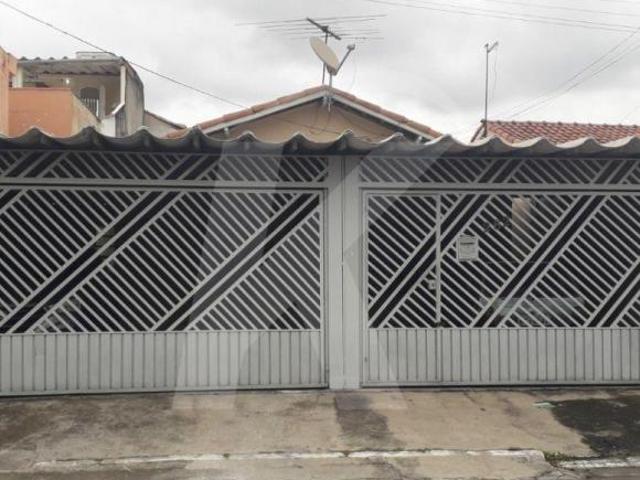 Casa térrea com 138 m2 AU, com 5 dormitórios, 4 vagas no Parque Edu Chaves