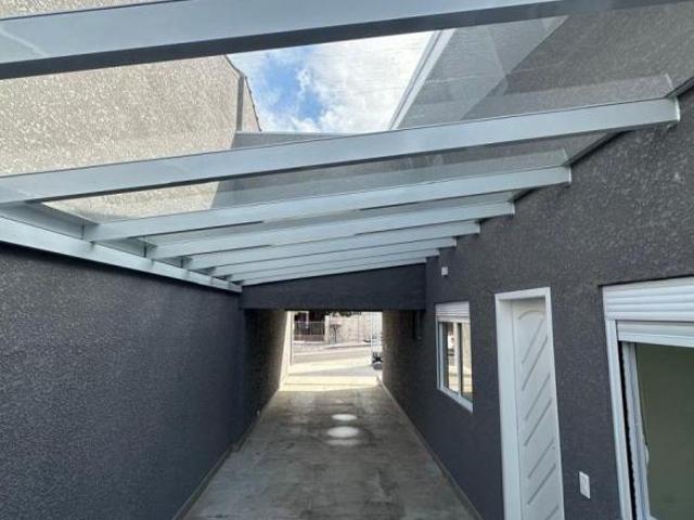 CASA TÉRREA com 138m², 3 QUARTOS, 3 VAGAS, PRÓX. AO TERMINAL, ANITA GARIBALDI E PARQUE SÃO LOURENÇO