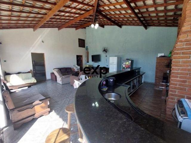 Casa térrea com 150 m² com piscina em região tranquila de Atibaia/SP