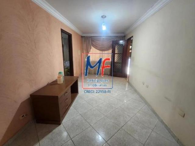 Casa térrea com 150m², 3 Dorms, Sala, Cozinha, Área de Serviço, Quintal, 3 vagas de garagem. Nec