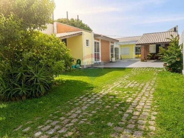 Casa térrea com 192 m² | 3 quartos 2 suítes | Sala de vidro e área gourmet Aceita veículo