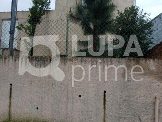 Casa térrea com 1 dormitório á venda na Vila Paiva!