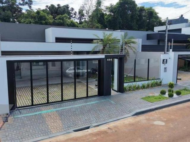 Casa Térrea com 1 suíte master + 2 suítes Recanto Tropical III
