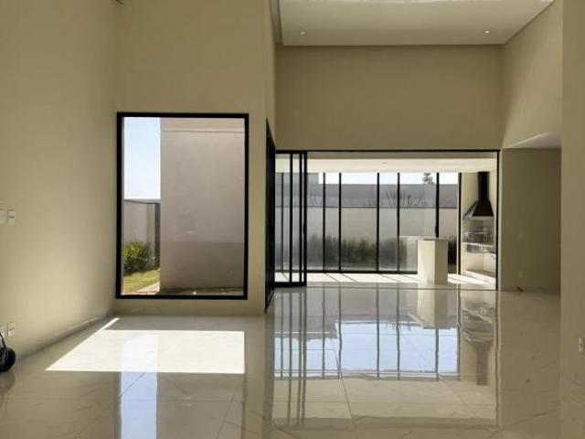 Casa térrea com 274 m² para venda no Alphaville em Ribeião Preto/SP