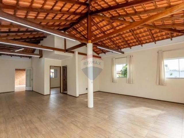 Casa térrea com 279m² na Vila Formosa com 3 suítes, 2 vagas, área gourmet e salão no piso superior!