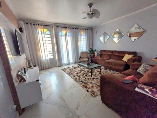 Casa Térrea com 272 m² de terreno e 3 quartos à venda em Jardim Nova Europa em Campinas SP