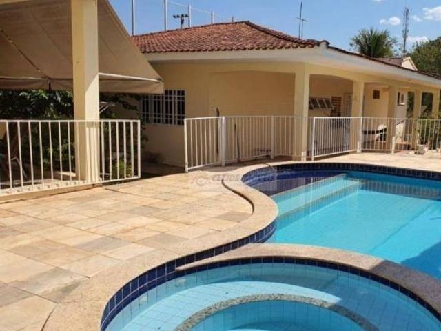 Casa Terrea com 2 terrenos Jardim Itália, Rua Fechada