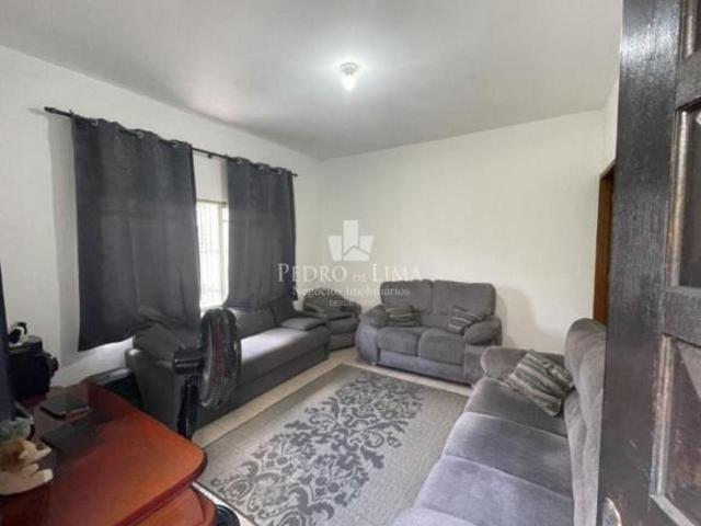 Casa térrea com 2 vagas na Penha