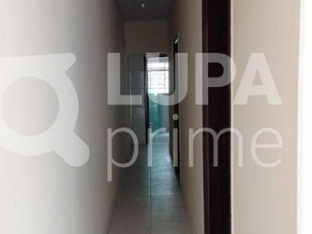Casa térrea com 2 dormitórios á venda em Jardim São Paulo