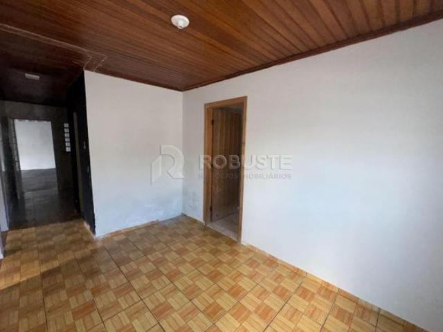 Casa Terrea com 2 Dormitorios e Churrasqueira em Botucatu para alguar e compra no Comerciarios