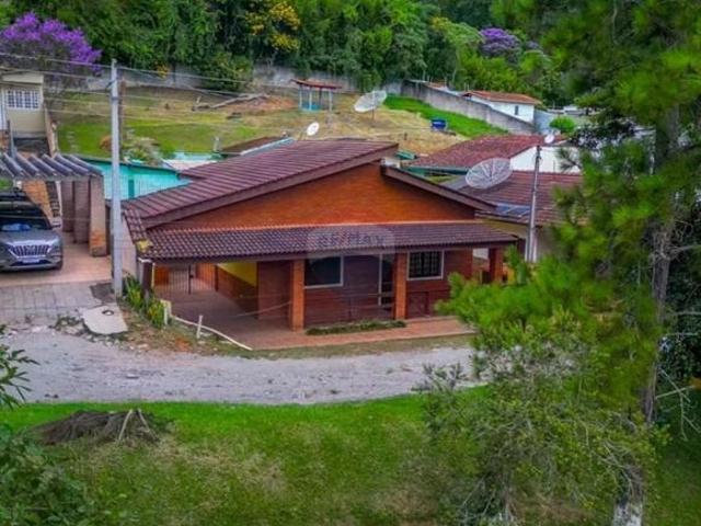 Casa Térrea com 2 Dormitórios, e 175m² por R$ 789.900,00 Cond. Grêmio Lynce Atibaia/SP