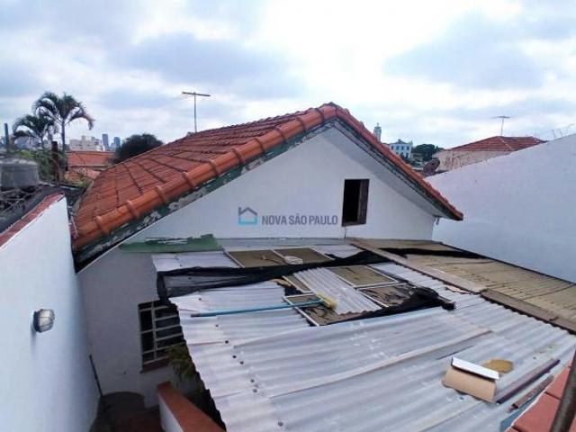 Casa térrea com 2 dormitórios e 3 vagas no Ipiranga